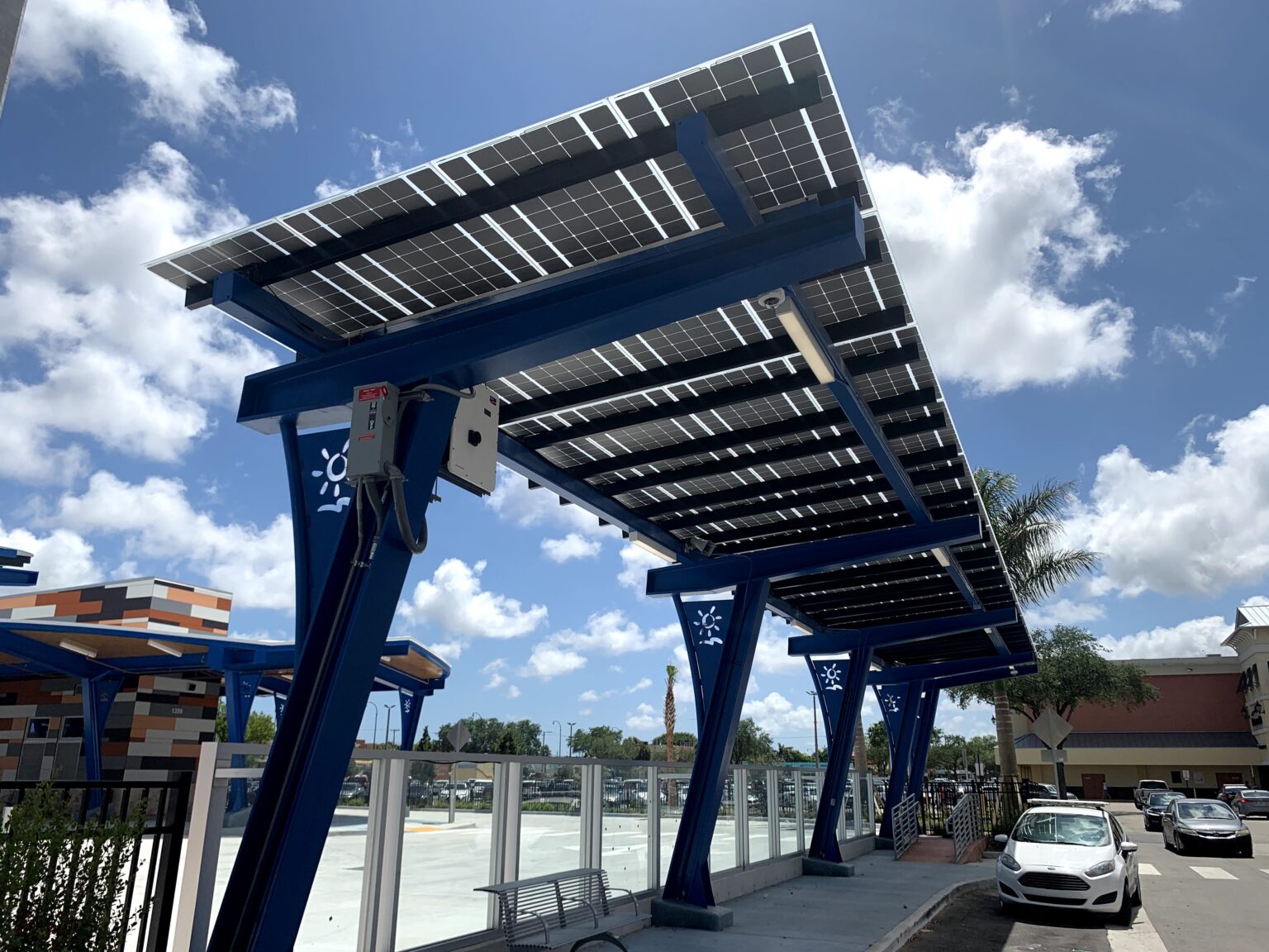 Lauderhill Mall Cantilevered LSX Canopy East - Lumos Solar
